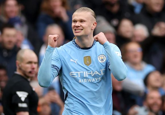 EPL, 반자동 오프사이드 판독 기술 도입한다 : zum 뉴스