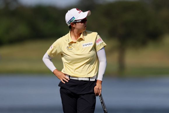 LPGA 투어 메이저대회 사상 최다 플레이오프 5명 경쟁, 준우승 김효주 “알레르기로 고생했지만 최선 다했다”…우승은 일본 사이고 마오 : zum 뉴스