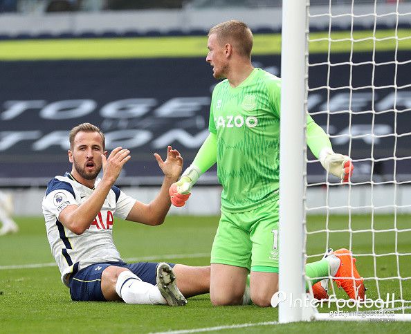 [EPL POINT] 최전방 공격수 맞아? 케인의 히트맵, 박스 안 터치가 없다! : zum 뉴스