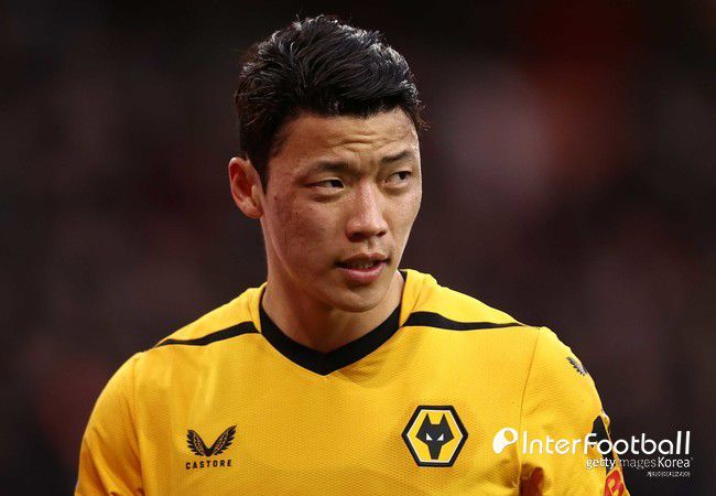 [EPL 리뷰] '황희찬 교체' 울브스 자이언트 킬링 성공! 홈에서 빌라 1-0 격파!...13위 도약 성공 : zum 뉴스