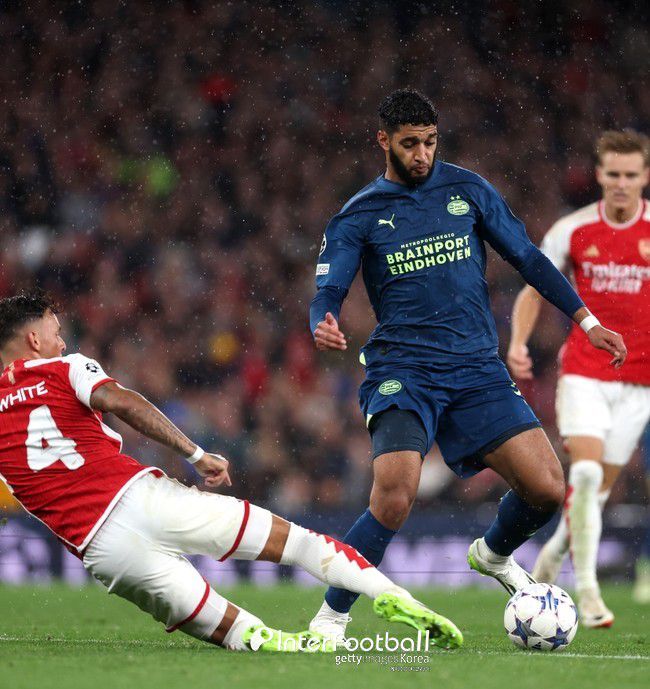 [승부예측] 아스널, 주전 공격수 줄부상 속 원정 나선다 - 3월5일(수) 05:00 UCL 16강 PSV vs 아스널 : zum 뉴스