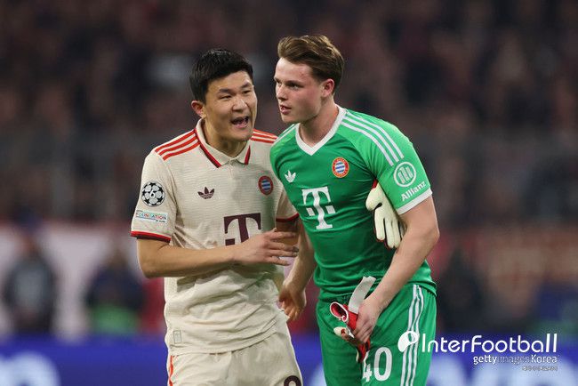 [UCL POINT] '발목 부상 위험'에도 김민재가 '89분'을 소화한 이유 : zum 뉴스