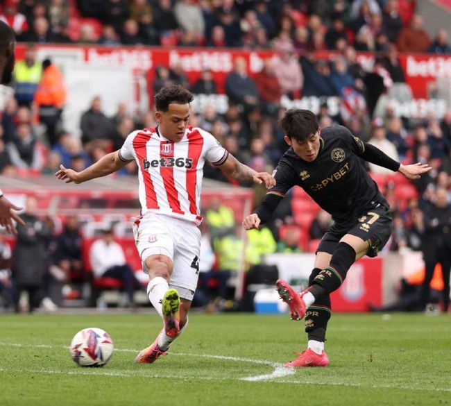 '英무대 데뷔골+최고 평점' 양민혁 맹활약에도 1-3 완패...QPR 사령탑 "몇 가지 결정 후회해" : zum 뉴스