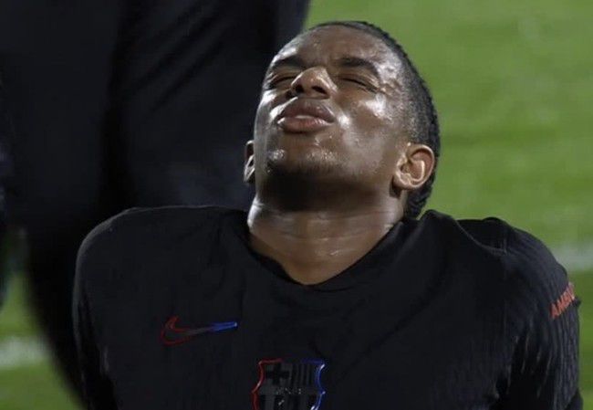 바르샤 트레블 도전 '초비상'..."21살 초핵심, 허벅지 부상 OUT"→UCL 8강+국왕컵 결승 '불투명' : zum 뉴스