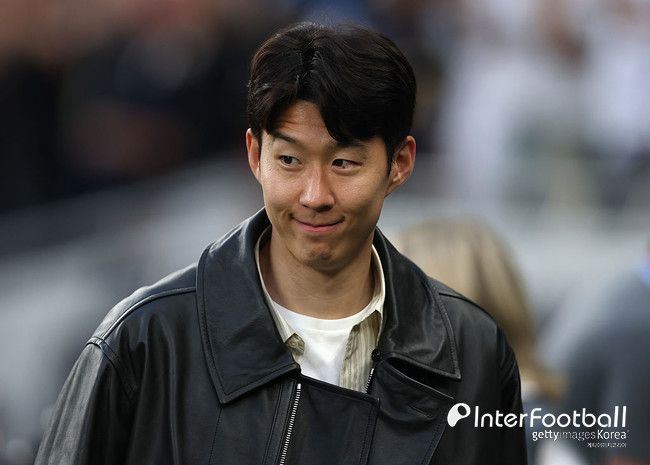 'SON IS BACK' 손흥민, UEL 결승전 복귀 암시…"곧 경기장에서 뵙겠습니다" : ZUM 뉴스