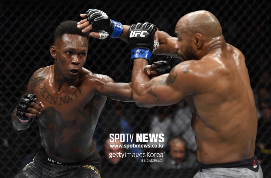 [오늘의 UFC(9/15)] "이소룡처럼 끝낸다"…'자칭 말라깽이' 아데산야 자신만만 : zum 뉴스