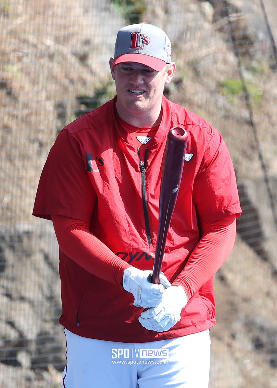 [SPO 대구] 깔끔한 총알 안타 2개… SSG 크론, 쾌조의 출발 알렸다 : zum 뉴스