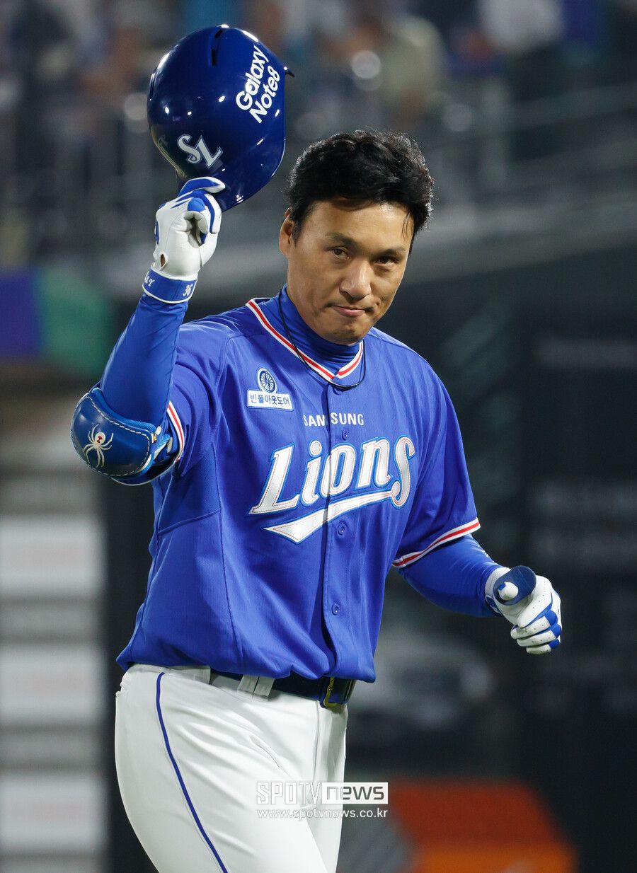 "이승엽은 늘 나를 괴롭혔다" 은퇴선언한 KBO 20승 MVP의 고백 : zum 뉴스