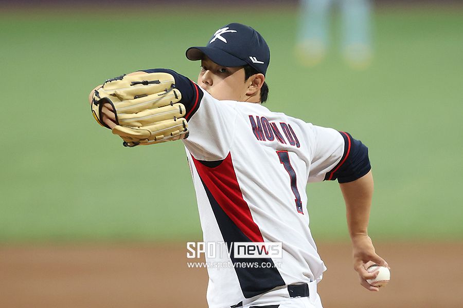 너도 154km를? 문동주, ML행 초고교급 후배에 감탄 "깜짝 놀랐다" : zum 뉴스