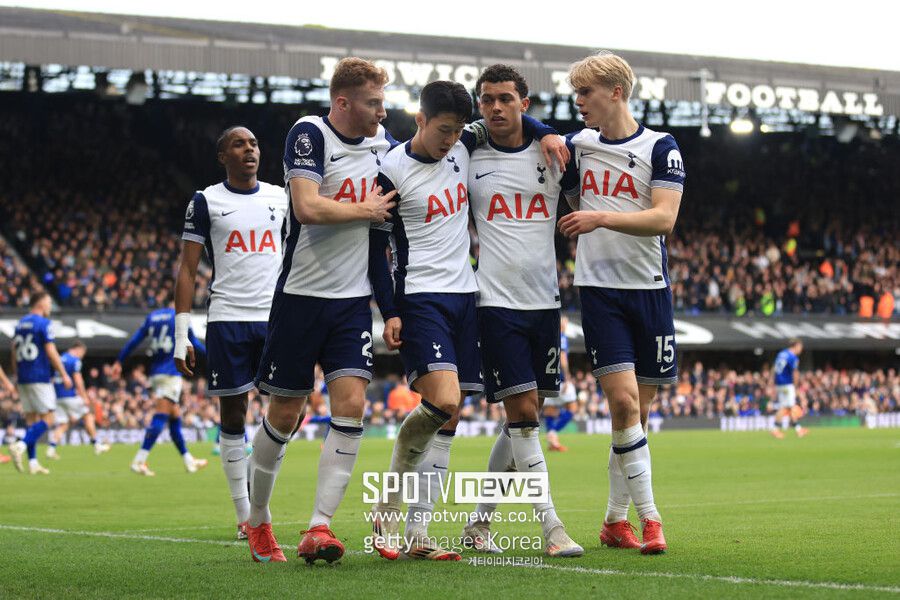 손흥민, '70-70 클럽'에 안주하지 않는다…9도움만 더하면 EPL 역사상 7번째 '80-80 클럽' 가입 : zum 뉴스