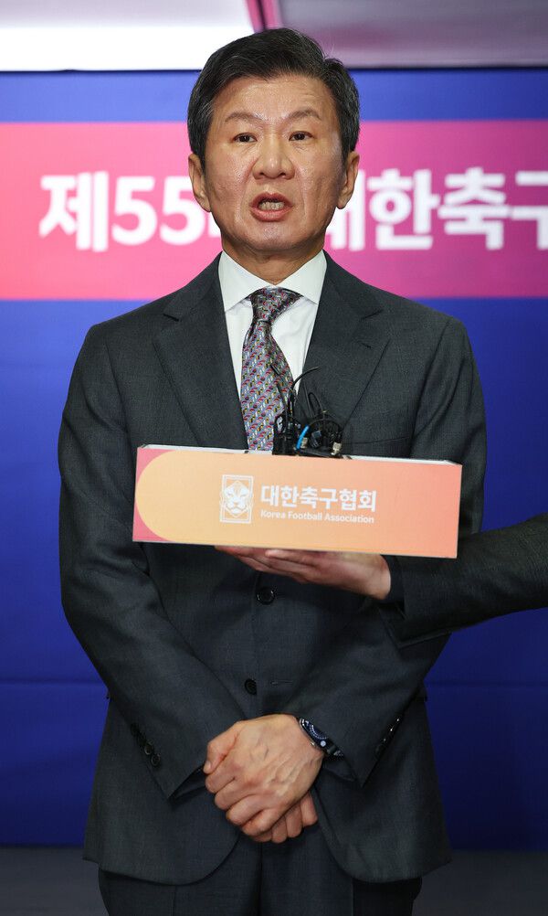 [SPO ISSUE]압도적 지지로 4선 성공 정몽규 회장, 돈이 되는 '축구 산업화'에 전력 투구 힘써야 : zum 뉴스