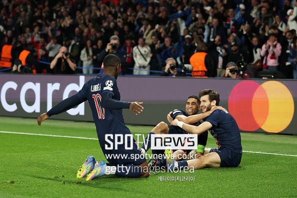 [UCL REVIEW] '0분' 이강인은 '위기'→PSG는 '승리'...빌라에 3-1 역전승으로 기선 제압 성공! 흐비차 결승골 폭발 : zum 뉴스