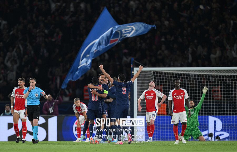 'PL 올킬' PSG, 아스널까지 때려 잡았다…합산 스코어 3-1 승리 → 5년 만에 UCL 결승 진출 '이강인은 결장' : zum 뉴스