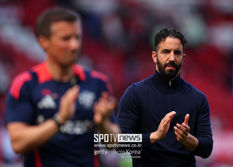 PSG, UCL 결승에 직원 600명 무료 초대…맨유는 직원 티켓도 자비 강요 "아모림 감독이 사비 털어 선물" : zum 뉴스