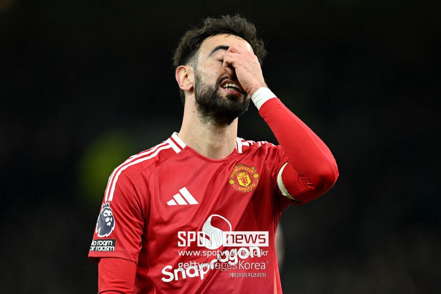 "브루노 빼고 토트넘 압도"→게리 네빌 '축잘알' 등극…EPL 역대급 미드필더와 대조 : zum 뉴스