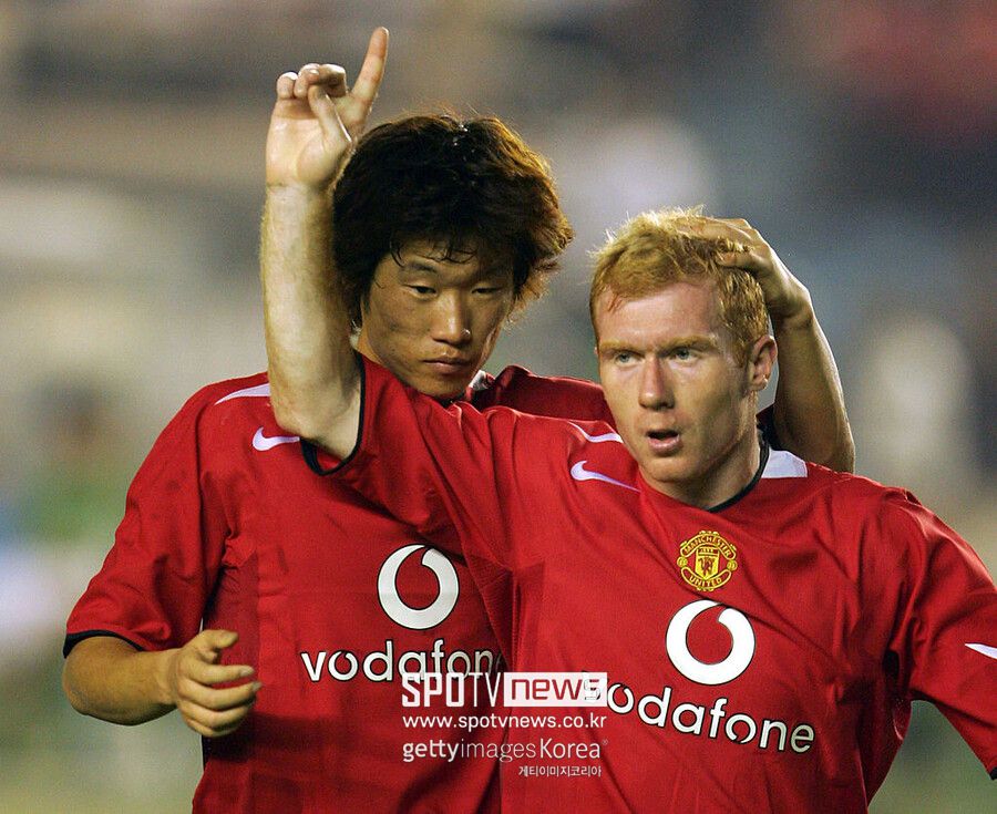 "맨유 '박지성 시절'보다 인기 없어" BBC도 인정→아시아 투어 4만석 '텅텅'…EPL '12년 암흑기' 여파 : zum 뉴스