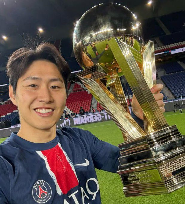 '韓 최초 역사 도전' 이강인, UCL 결승 '깜짝 출전' 보인다! PSG 공식 인터뷰 진행..."우승할 수 있도록 최선 다할 것" : zum 뉴스