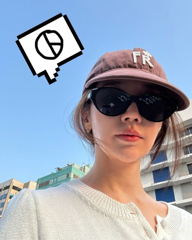 윤은혜, 무채색 의상→손가락 모자이크…'정치색 논란' 원천 차단 투표 인증샷 : zum 뉴스