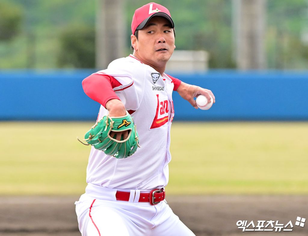 '30억' 김광현, 2025시즌 연봉 1위...리그 평균 연봉은 1억 6071만원 [공식발표] : zum 뉴스