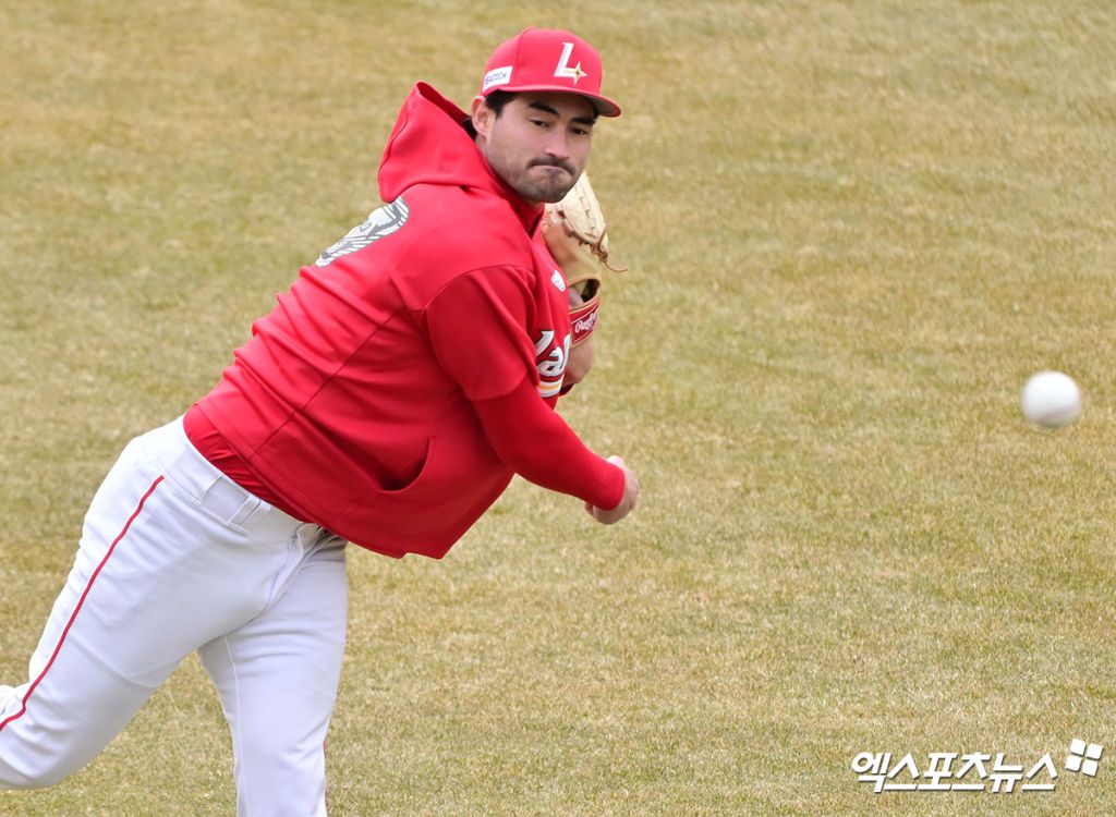 SSG 화이트, 1군 복귀 시계 빨라진다…"4월 중순에는 볼 수 있을 것" [인천 현장] : zum 뉴스