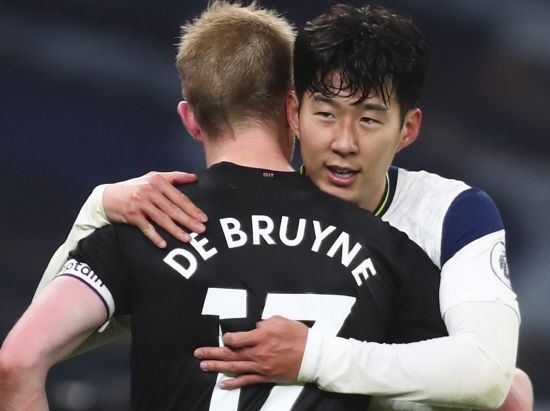 위대하다 손흥민! EPL '당당 1위' 독주 체제…레전드 KDB '10년 근속' 맨시티와 작별→SON 경쟁자 아무도 없다 : zum 뉴스