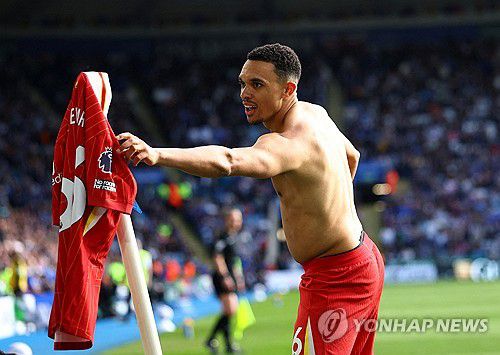 리버풀 우승 세리머니 '눈 앞', 하필이면 토트넘…레스터 시티 1-0 격파→토트넘 꺾으면 EPL 정상 등극, 레스터는 강등 : zum 뉴스