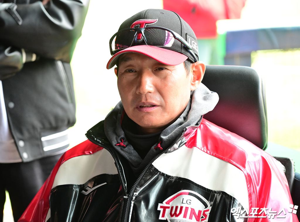 '5연패 탈출→선두 수성' 한숨 돌린 LG, 2연승+위닝 도전...'오스틴 선발 제외' 4일 SSG전 라인업 공개 [잠실 현장] : zum 뉴스