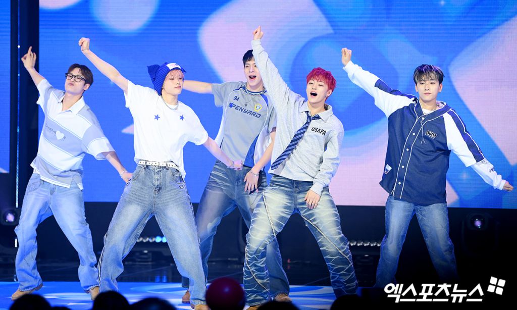 TIOT '청량한 무대'[엑's HD포토] : ZUM 뉴스