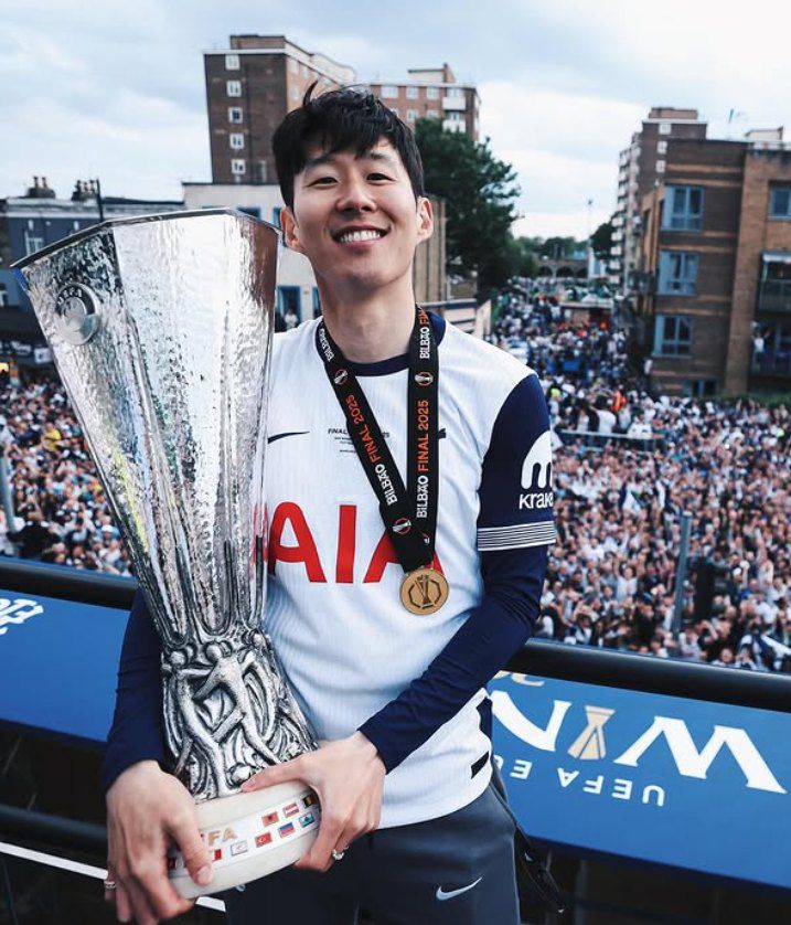 韓 축구의 쾌거! 손흥민 초대형 경사!…사우디 이적 NO, UCL 뛴다 "토트넘, SON 영입 제안 거절한다" : zum 뉴스