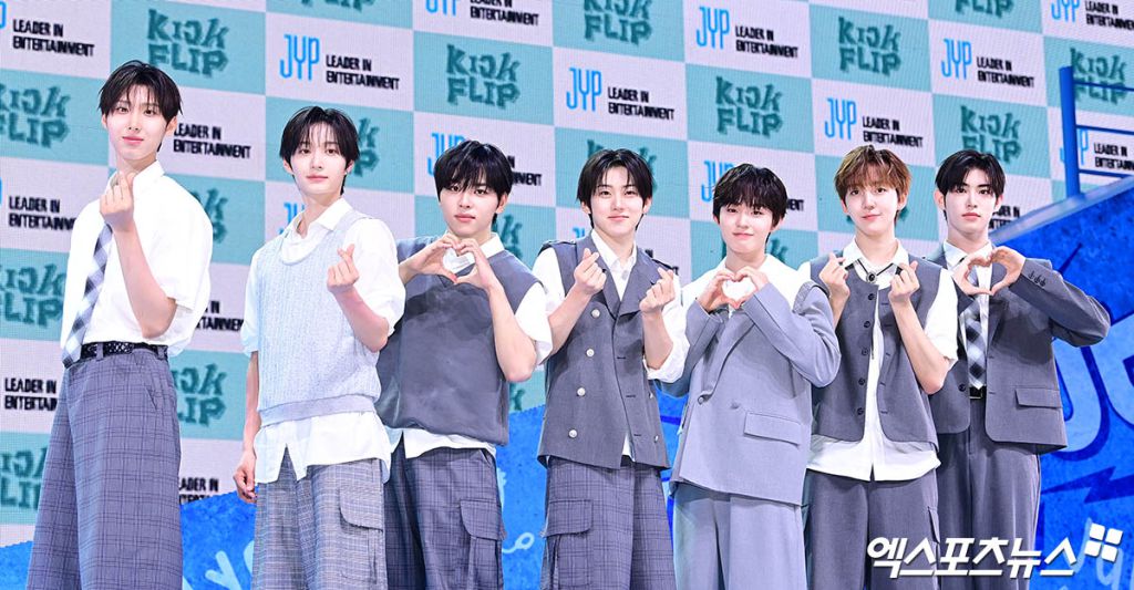 "폭발적 청량 에너지"…'JYP 차세대 아이돌' 킥플립, K팝 무대 맛집 '정조준' (엑's 현장)[종합] : zum 뉴스
