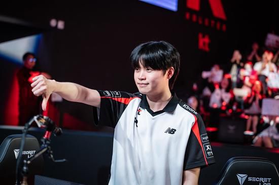 KT, '비디디' 백도어로 1세트 극적 승리…DK와 접전 끝 제압 (LCK) : ZUM 뉴스