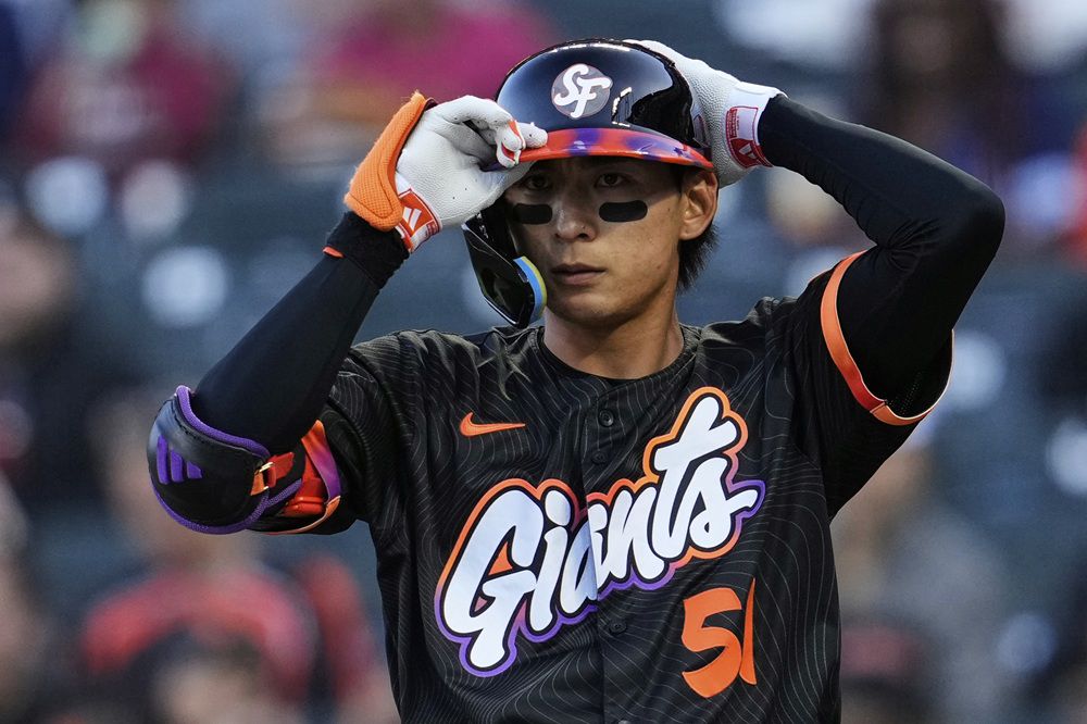 이정후 어쩌나, 7번 타자+이틀 연속 강등…그럼에도 2G 연속 무안타→2할6푼도 무너졌다, 볼넷 출루+역전 득점으로 아쉬움 만회 : zum 뉴스