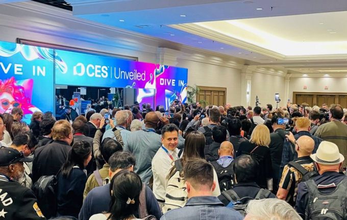 "모빌리티·디지털헬스, 그리고 "…CES 2025 휩쓴 '이 기술' : zum 뉴스