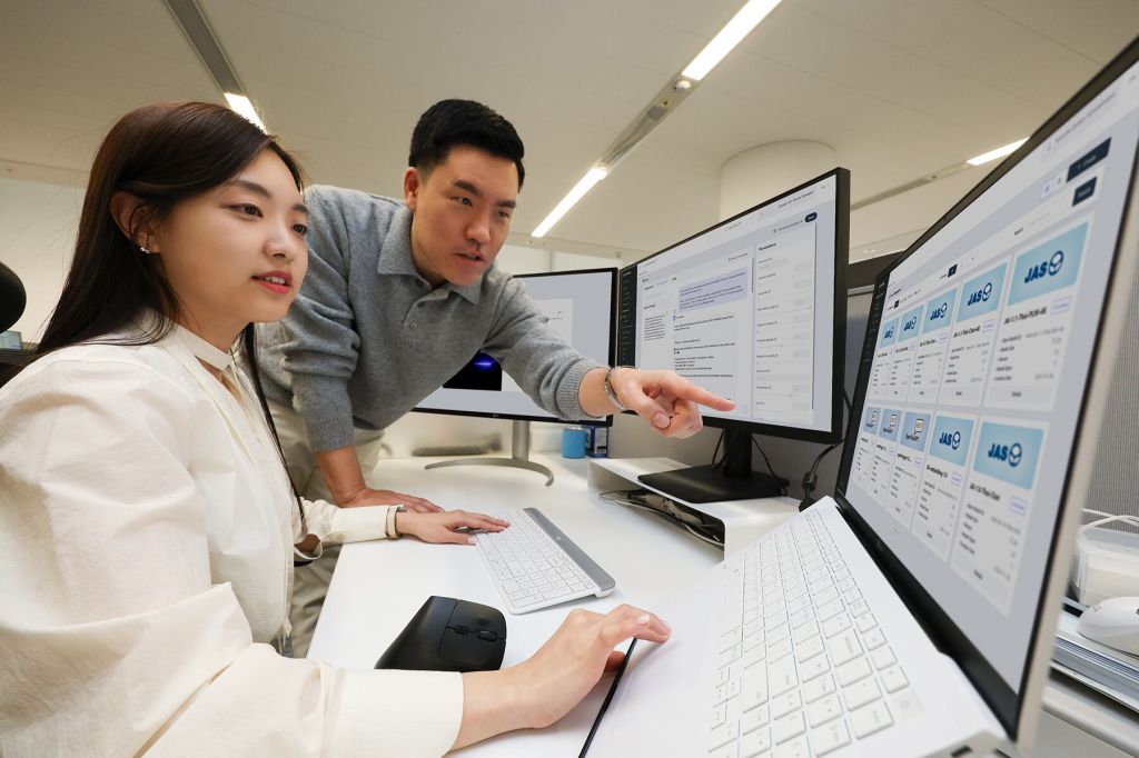 KT, 태국어 LLM 플랫폼 수출… 글로벌 AI 사업 확장 : zum 뉴스