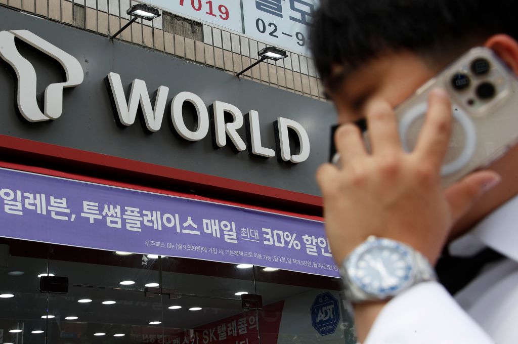 SKT, 28일부터 유심 무료 교체… 유영상 사장 “진심으로 사과” : zum 뉴스