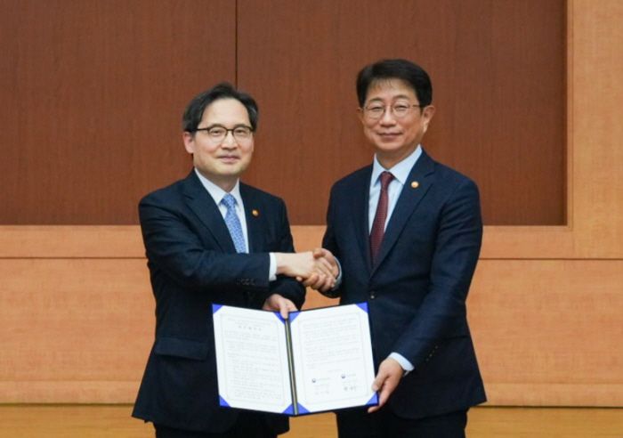 대한항공 아시아나 M&A 이행감독위원회 출범...공정위 국토부 MOU : zum 뉴스