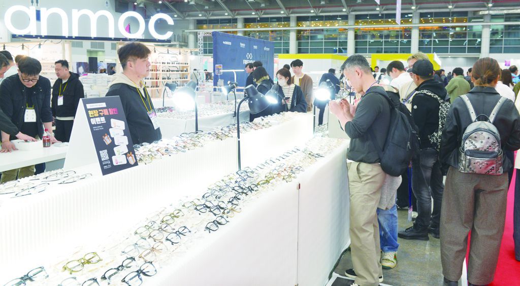 '안목'있는 안경사들의 온라인몰 안목(ANMOC) 가정의달 혜택 팍팍 : zum 뉴스