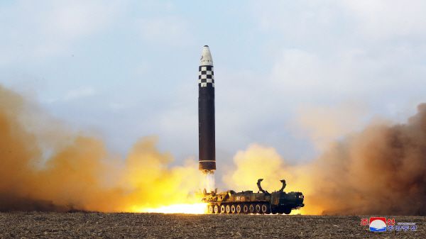 북 "행성 최강 ICBM…후대 위해 핵병기 강화" : zum 뉴스