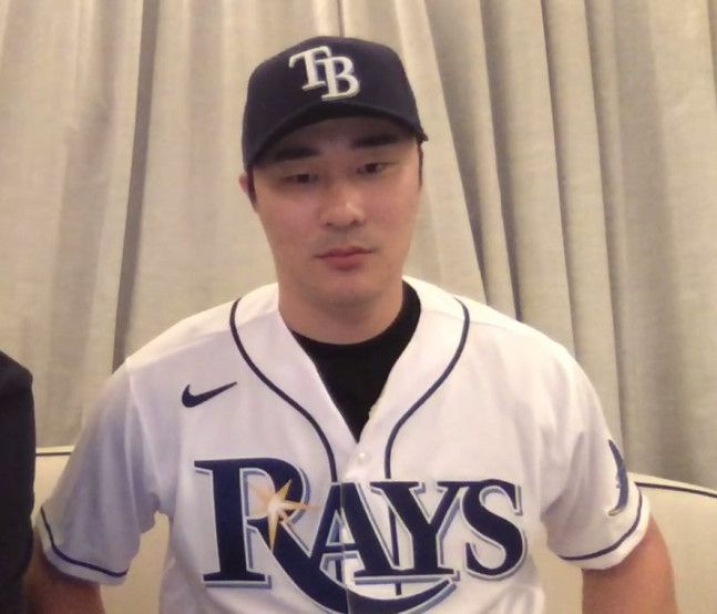 MLB.com "김하성, 내야 수비, 송구, 타격 훈련 소화"…5월 복귀에 무게 : ZUM 뉴스