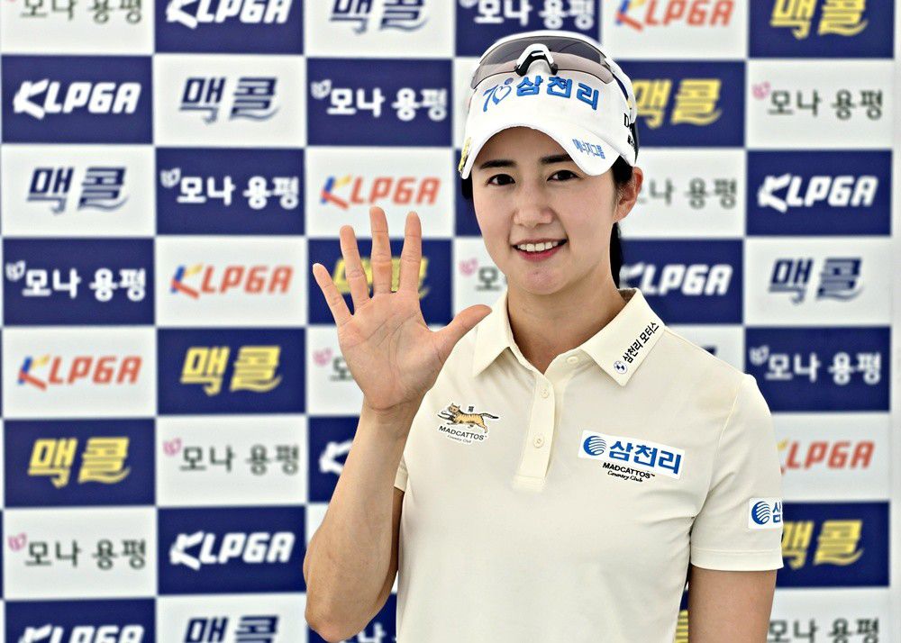 [KLPGA] 이세희, 퍼터 바꾼 첫 날 시즌 베스트 스코어 "퍼트 연습에 정말 집중하고 있다" : zum 뉴스