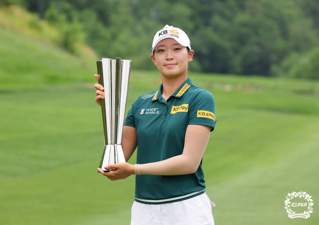 [KLPGA] '시즌 2승' 방신실, 엘리트 그룹 보인다…세계 랭킹 8계단↑ '55위' : zum 뉴스