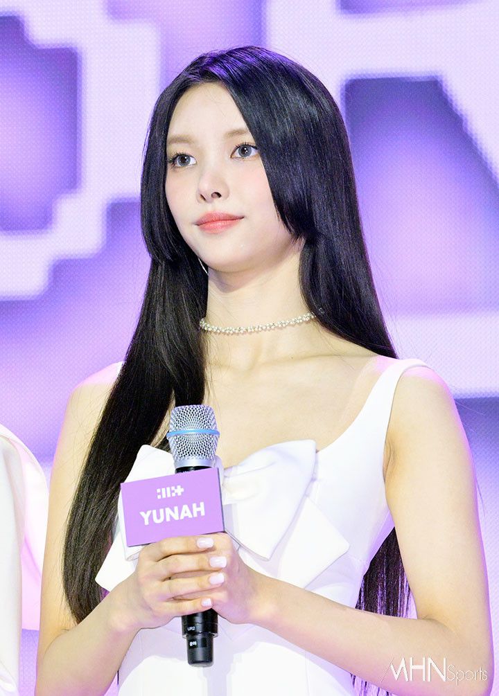 [mhn포토] 아일릿 윤아 '고양이 눈매' : zum 뉴스