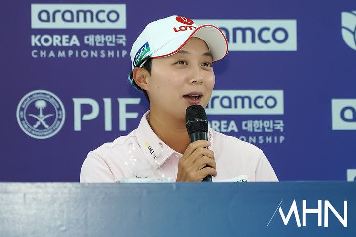 [mhn포토] 김효주, 슈팅스타 팬들이 있어 좋아요 : ZUM 뉴스