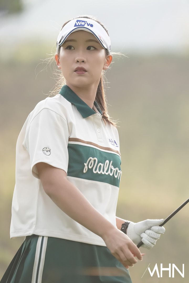 [mhn포토] 이율린, 타구는 안정적인 곳에 : ZUM 뉴스