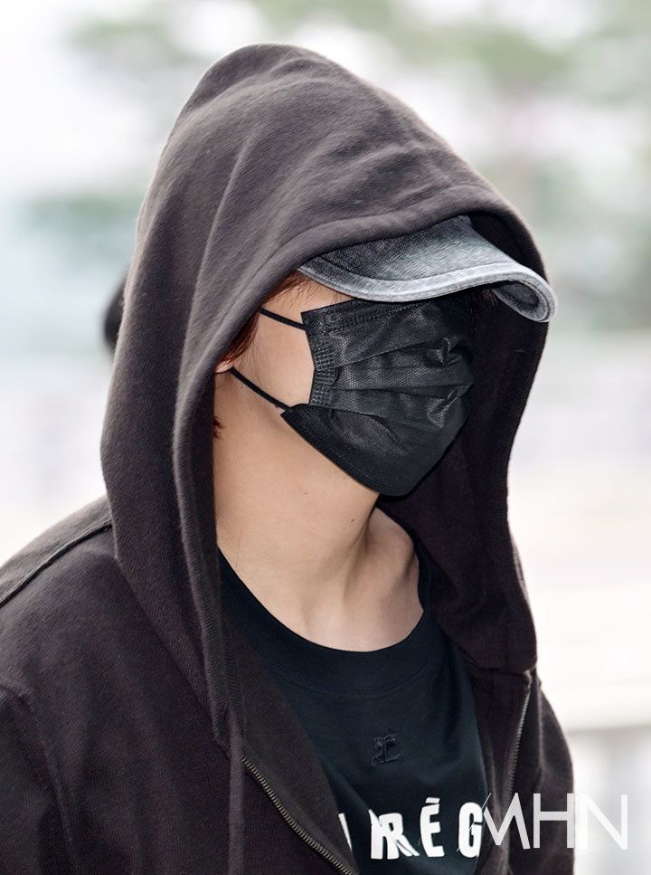 [포토] NCT 해찬 '모자&마스크로 완전무장' : zum 뉴스