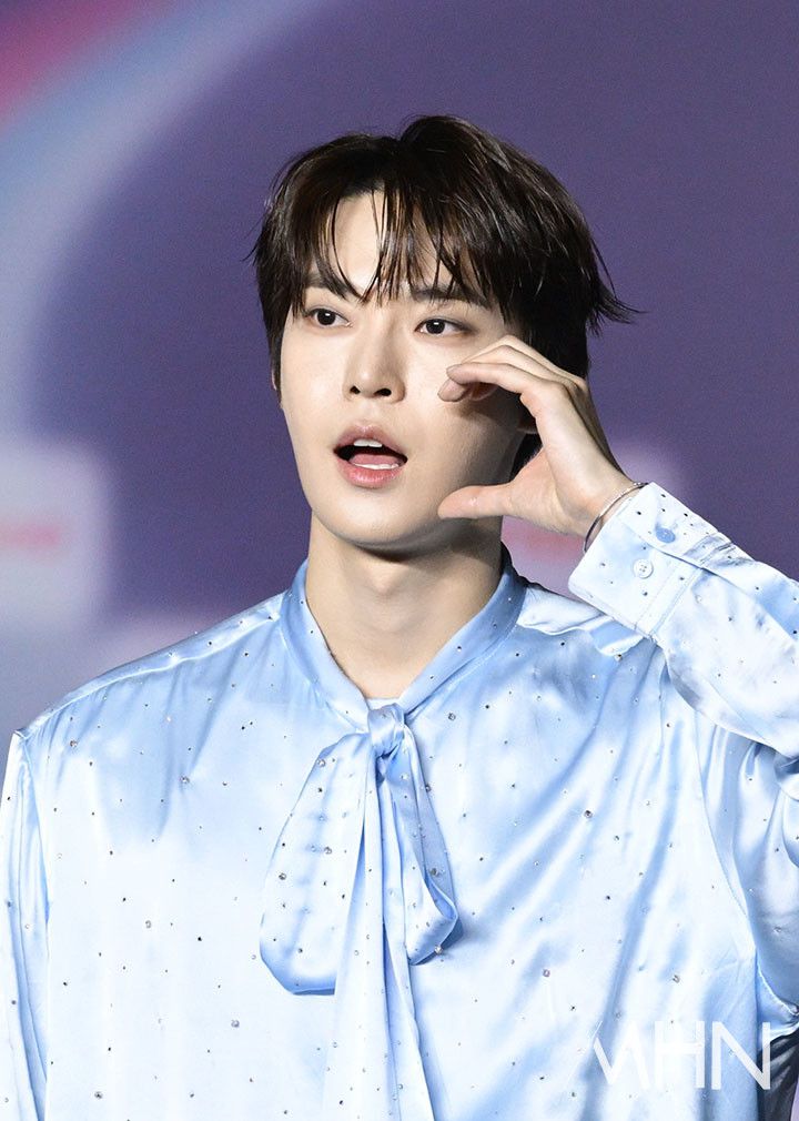 [포토] NCT127 도영 '볼하트 귀엽게' : zum 뉴스