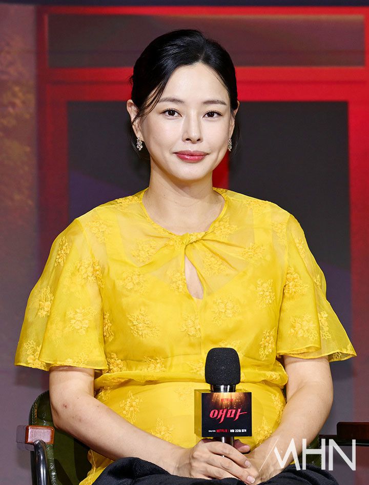 '애마' 이하늬 "혼자 느끼는 장면, 현타 올 때도...내가 견뎌야 끝난다고" [mhn★인터뷰①] : zum 뉴스