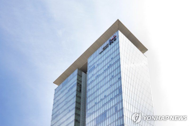 "AI 전문 상담원이 맞춤형 답변" KT, AI 에이전트 4종 공개[MWC 2025] : zum 뉴스