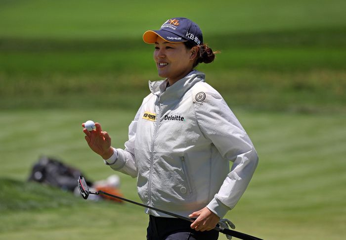 홀인원에도 강한 LPGA 한국女골퍼 … 전인지, 7년 인연 없다가 올해만 2개 행운 [오태식의 골프이야기] : zum 뉴스