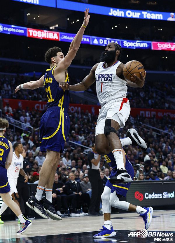 ‘하든 더블 더블’ 클리퍼스, GSW 잡고 6연승 질주 [MK현장] : zum 뉴스